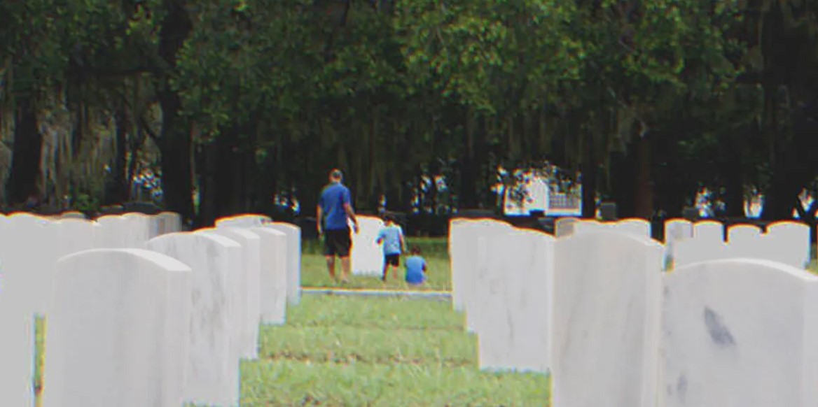Story of the Day: Rich Man Learns His 12-Year-Old Son Visits Cemetery ...