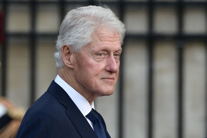 Bill Clinton With Tears in His Eyes Makes Emotional Public Statement ...