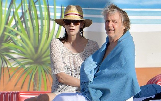 Hardly anyone remembers who this once-world famous rocker is - Top Stories