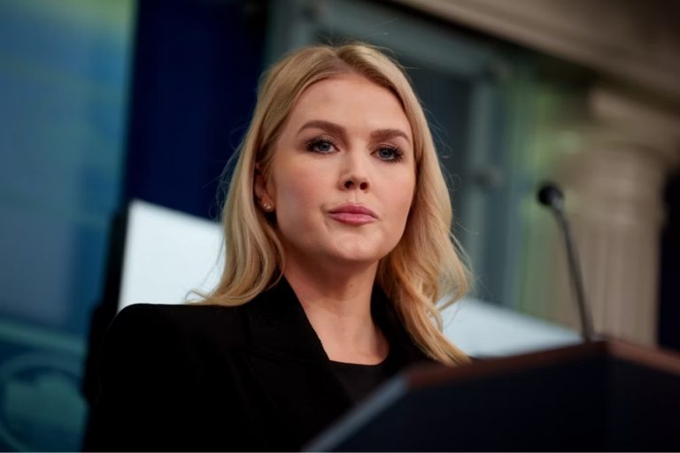 Barron Trump’s best friend “flirts” with Karoline Leavitt during a ...