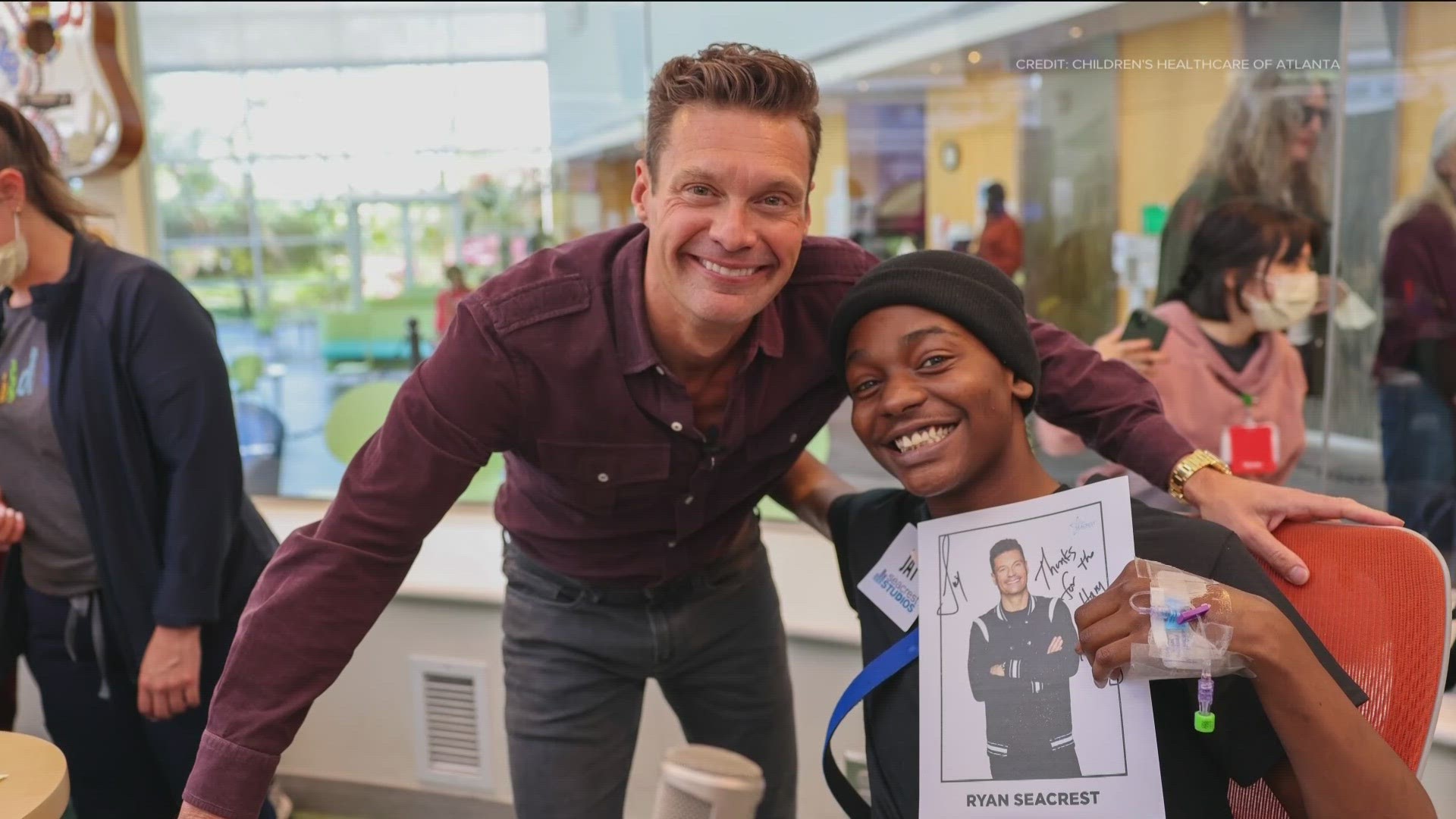 Ryan Seacrest surprises fans by hosting a special event at Atlanta ...